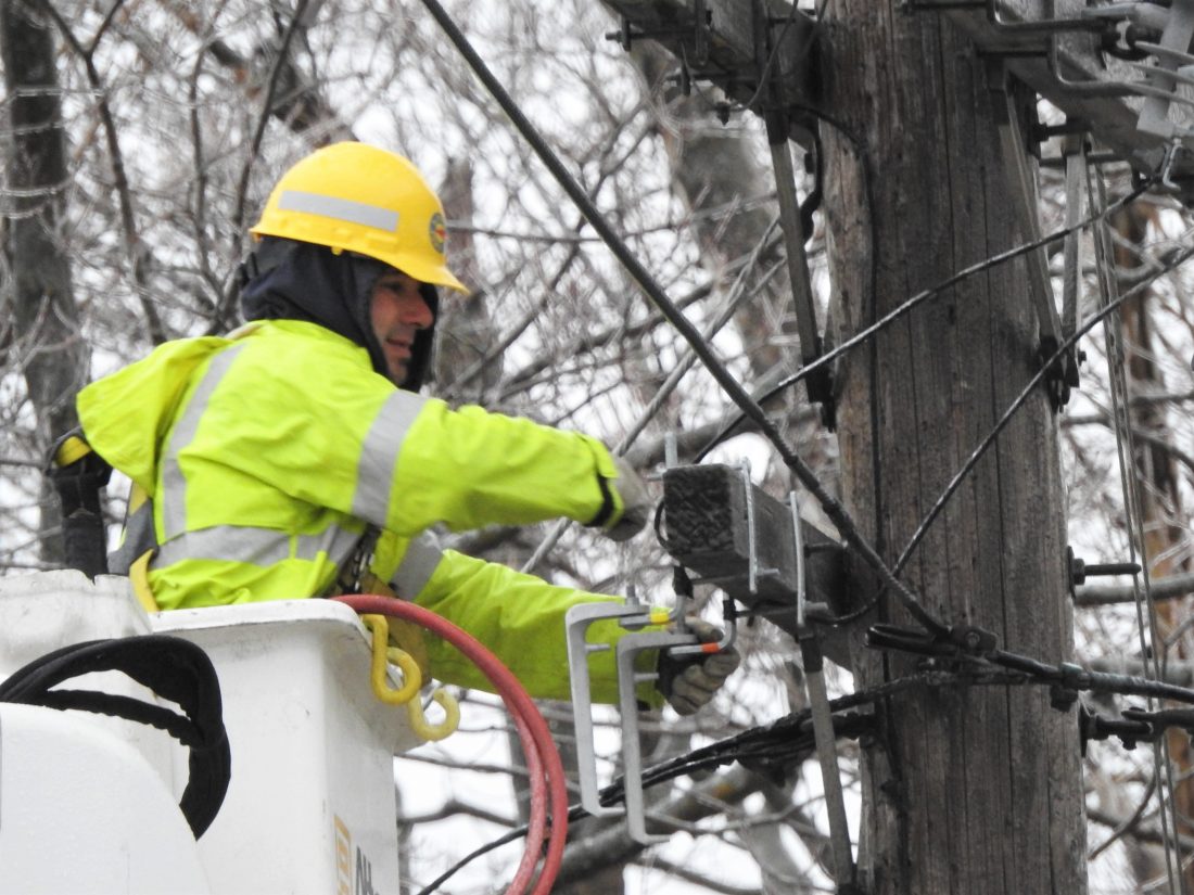 Power line failure downs computers in courthouse | News, Sports, Jobs ...